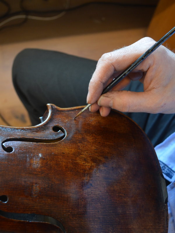 Über mich - Geigenbauer Aidan Mulkerrin